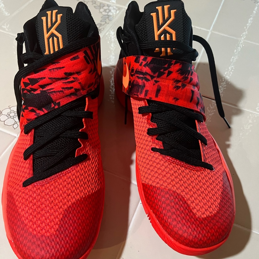 Kyrie 2 Inferno. Worn 2-3 Times And In Great Conditio… - Gem